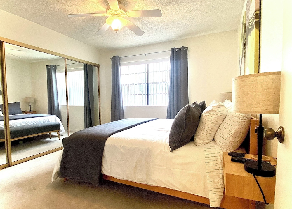 Resort Style 2bd 2b , Mountain View, Relaxing Spas, Golf & Tennis ...