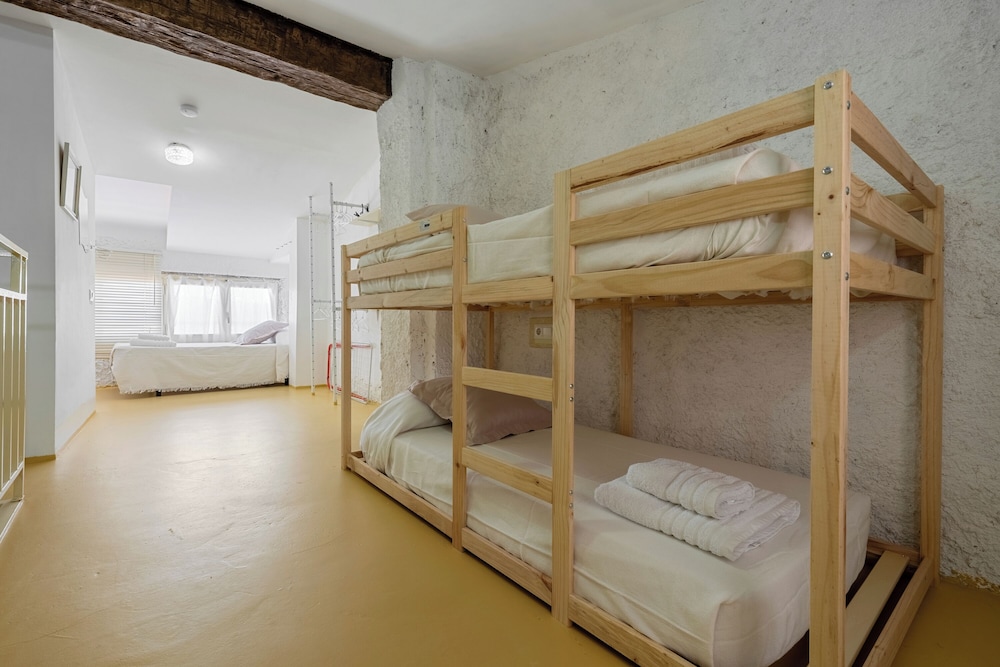 Casa De Vacaciones 'Ca Les Nines 2' Con Vistas A La Montaña Y Wi-fi - Gandesa