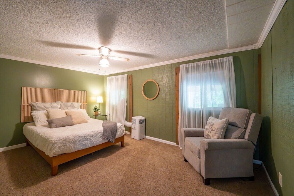 Bald Eagle Lodge | Riverfront Near Rail Trail - Susquehannock State Forest, Coudersport