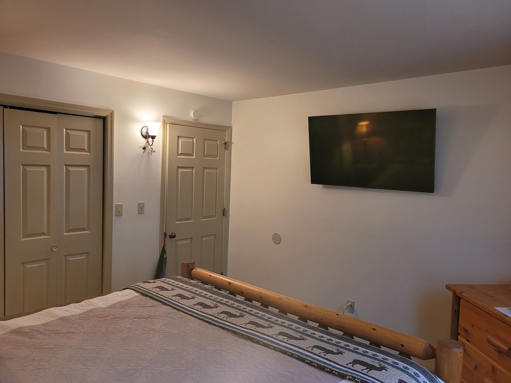 Secluded●2king Beds●2full Bath●hot Tub●mountain Views & All In A Gated Resort. - Townsend, TN