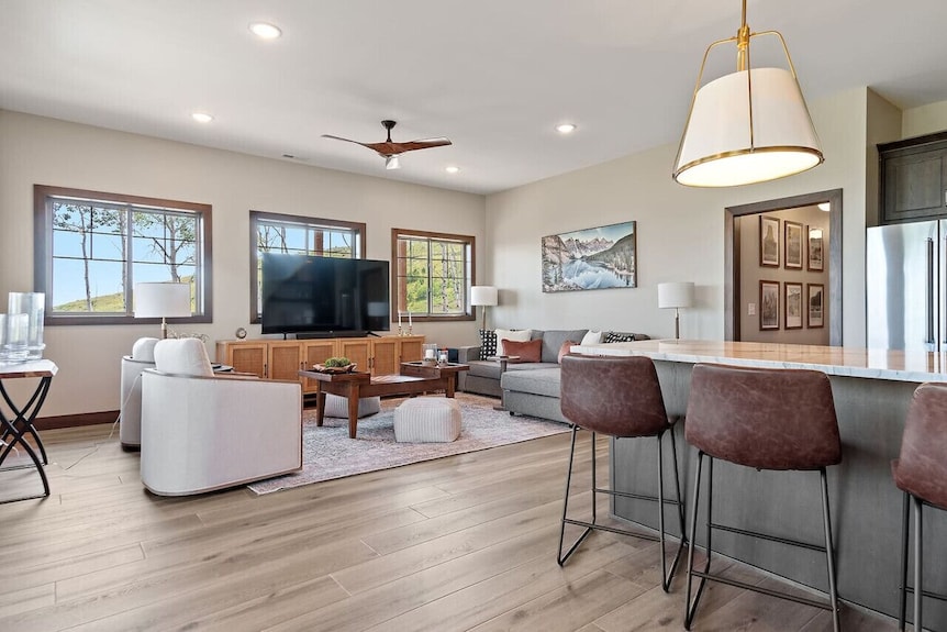 Quaking Aspen Heights - 戴德伍德