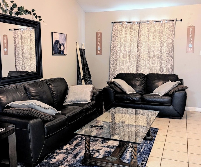 Cozy 3-bedroom Condo With Wifi, Ac In Adorable Longview. Long Stays Welcomed - Longview, TX