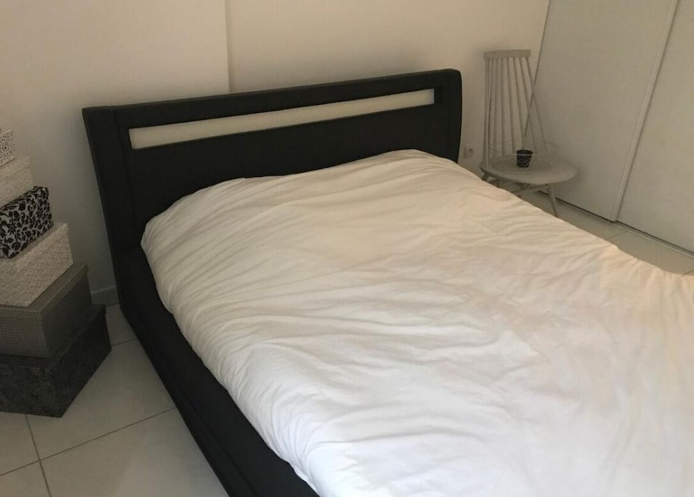Appartement Avec Piscine Et Garage à Tassin - Tassin-la-Demi-Lune