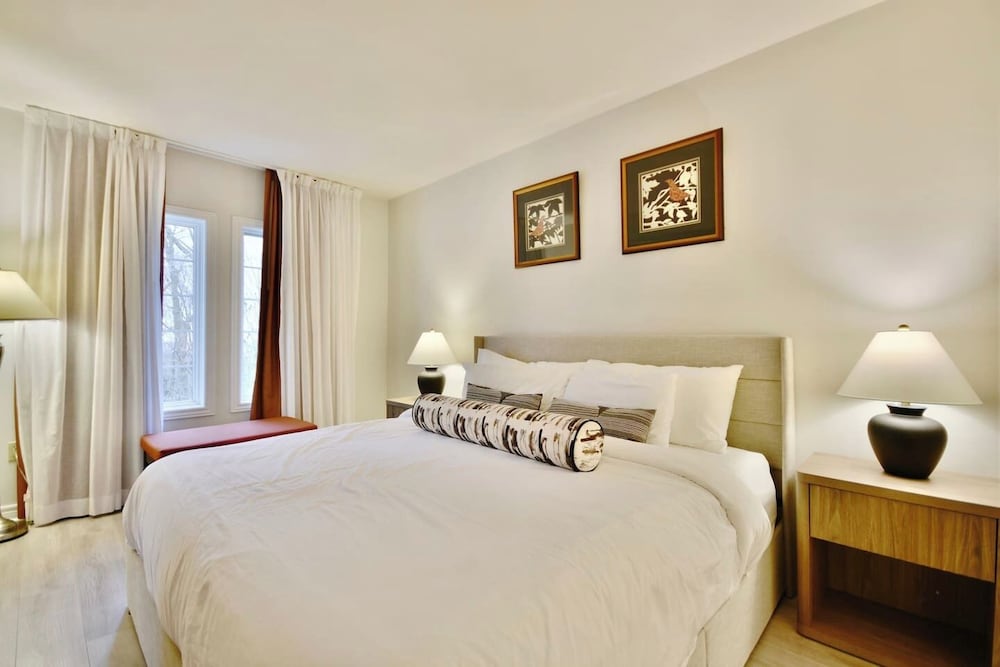 Jacuzzi Suite Relaxing Retreat - Horseshoe Valley