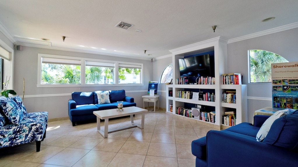 Ed-pool, Tennis, Pickle Ball, Near Beaches And Img, Shorewalk Condo 2 Bedroom/2 Bath Lake View - Bradenton, FL