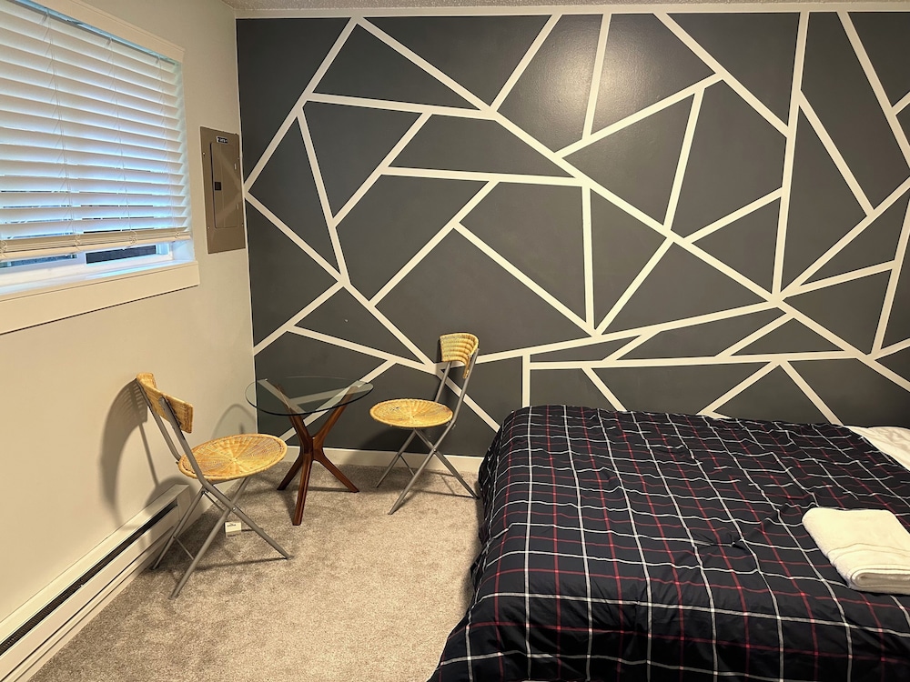 Forest Retreat ~ Serene & Secluded 2-bedroom Apartment With Wifi In Edmonds - Lynn, MA