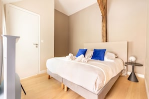 Apartamento, casa de banho anexa, Vista para a cidade | 1 quarto, roupa de alta qualidade, ferro/tĂĄbua de engomar