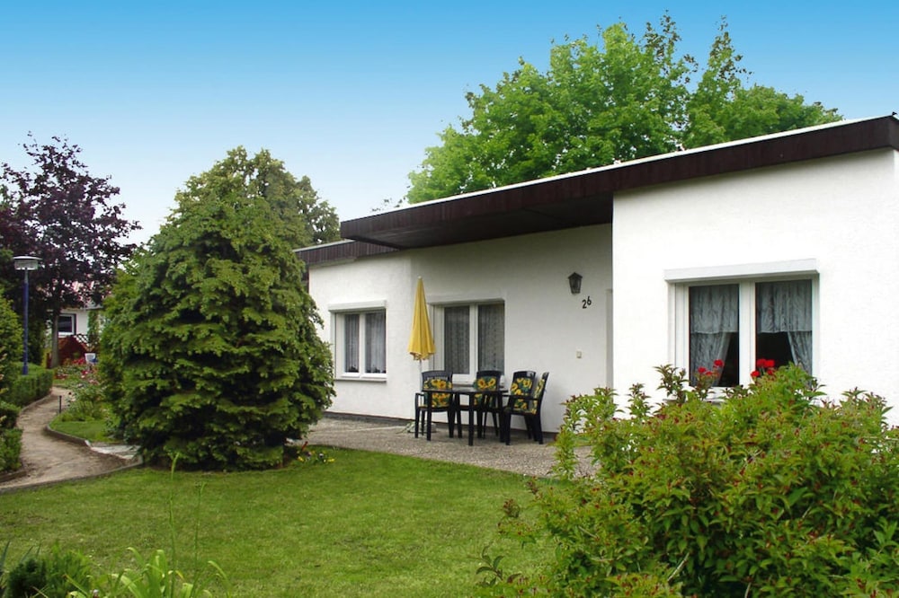 Twin Bungalow At Black Lake, Schwarz - Mecklenburgische Seenplatte