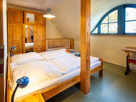 Casa | 3 quartos, com mobília individualizada 