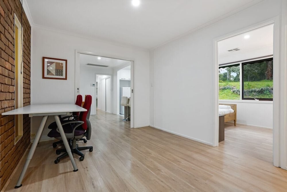 Tree-Lined Donvale Nature Family Getaway - Melbourne | Vrbo