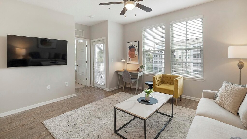 Landing | Stylish 1bd, Pool, Gym - Wesley Chapel, FL