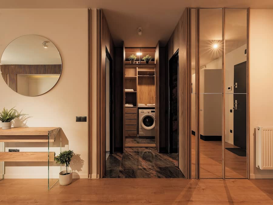 Apartamento Empresarial, varanda, vista para o jardim | Sala de estar | TV de ecrã plano