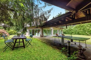 Villa Familiar, 4 quartos, varanda, junto à montanha (Il Gioiellino Pool and Sauna) | Refeições ao ar livre
