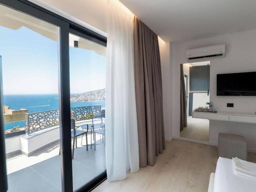 Quarto Triplo, varanda | Roupa de cama fornecida