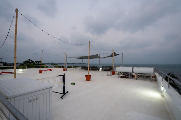 Spacious 4-bed Villa In Placencia Village W Pool - Placencia