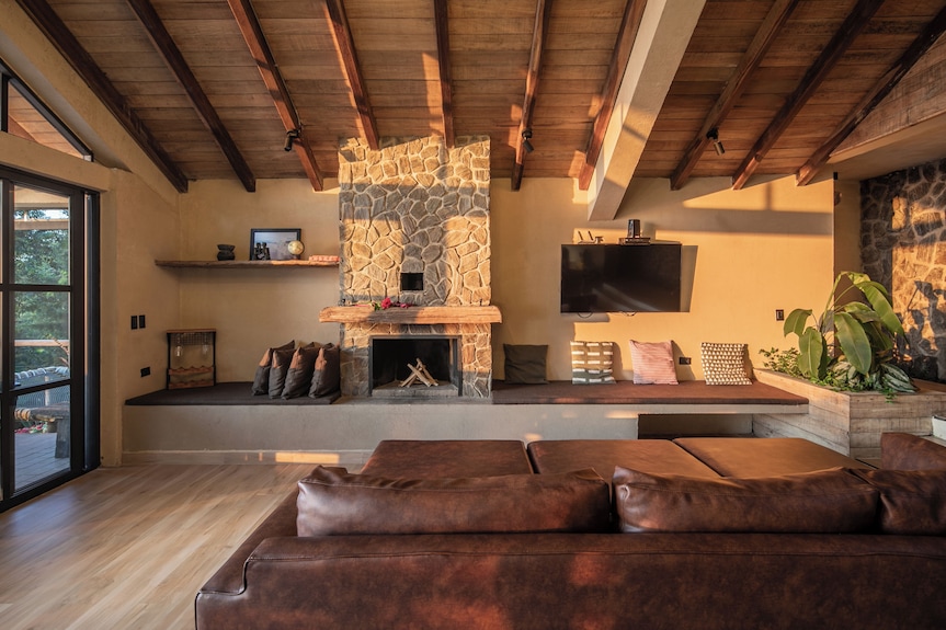 Un Refugio Natural En Medio Del Bosque Tropical, Un Lugar Escondido En Las Nubes - Minca