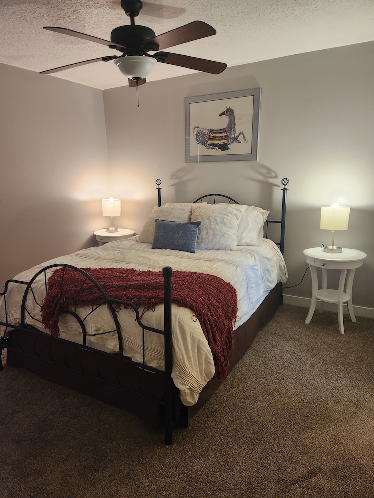 Adorable Cottage Home In Downtown Meridian! 5 Minute Walk To Town And Amenities - Boise