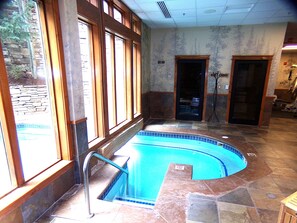 Piscina interna, piscina externa