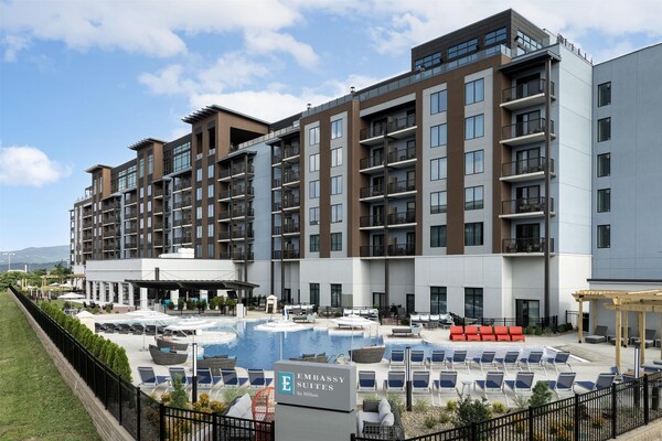 Embassy Suites By Hilton Pigeon Forge Resort - Sevierville, TN