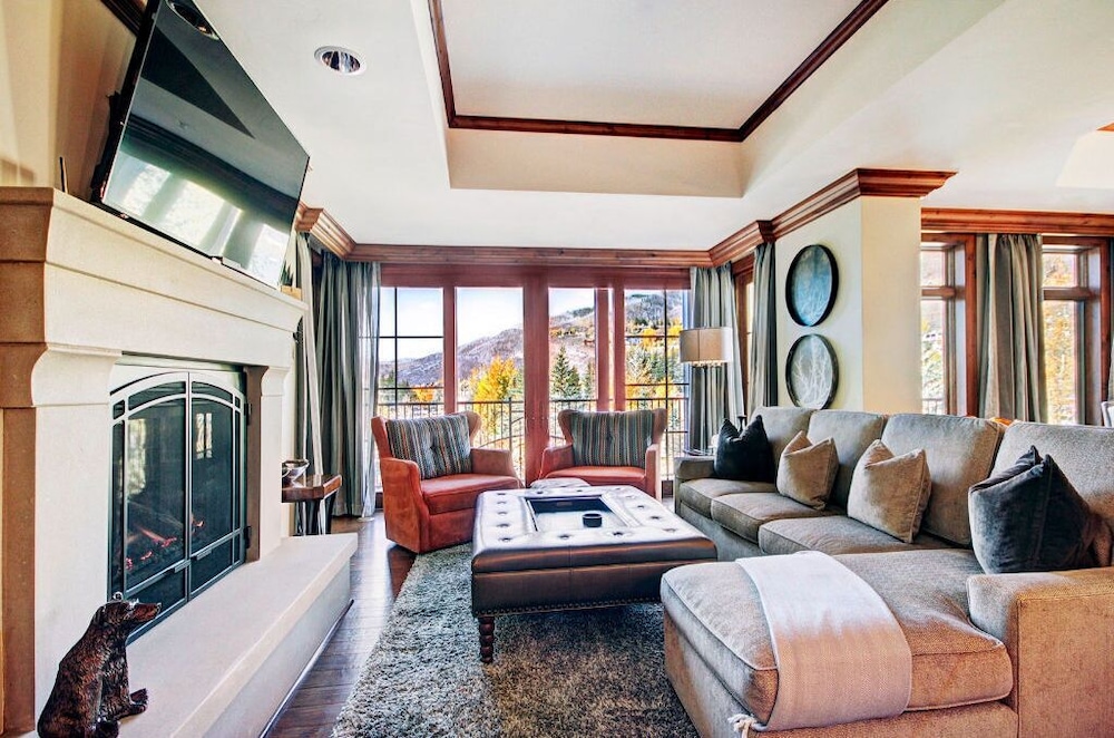 Exquisite 2BR+Den Residence | Luxurious Vail Stay - Vail | Vrbo