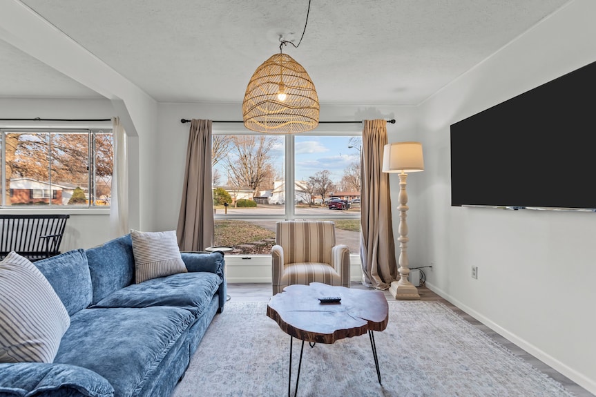 2024 New 3-bedroom House With Wifi, Ac In Kokomo - Kokomo, IN