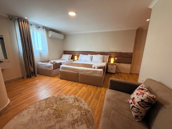 Pyramids Tower Inn - Egypt