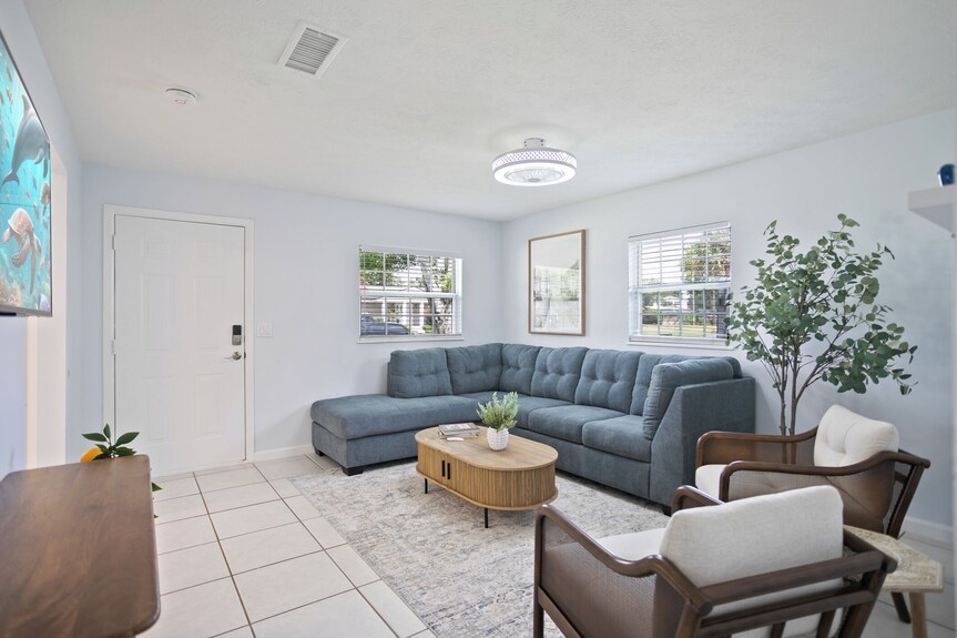 Entire Home: 4 Blocks To Ocean-jacksonville Beach - Jacksonville Beach, FL