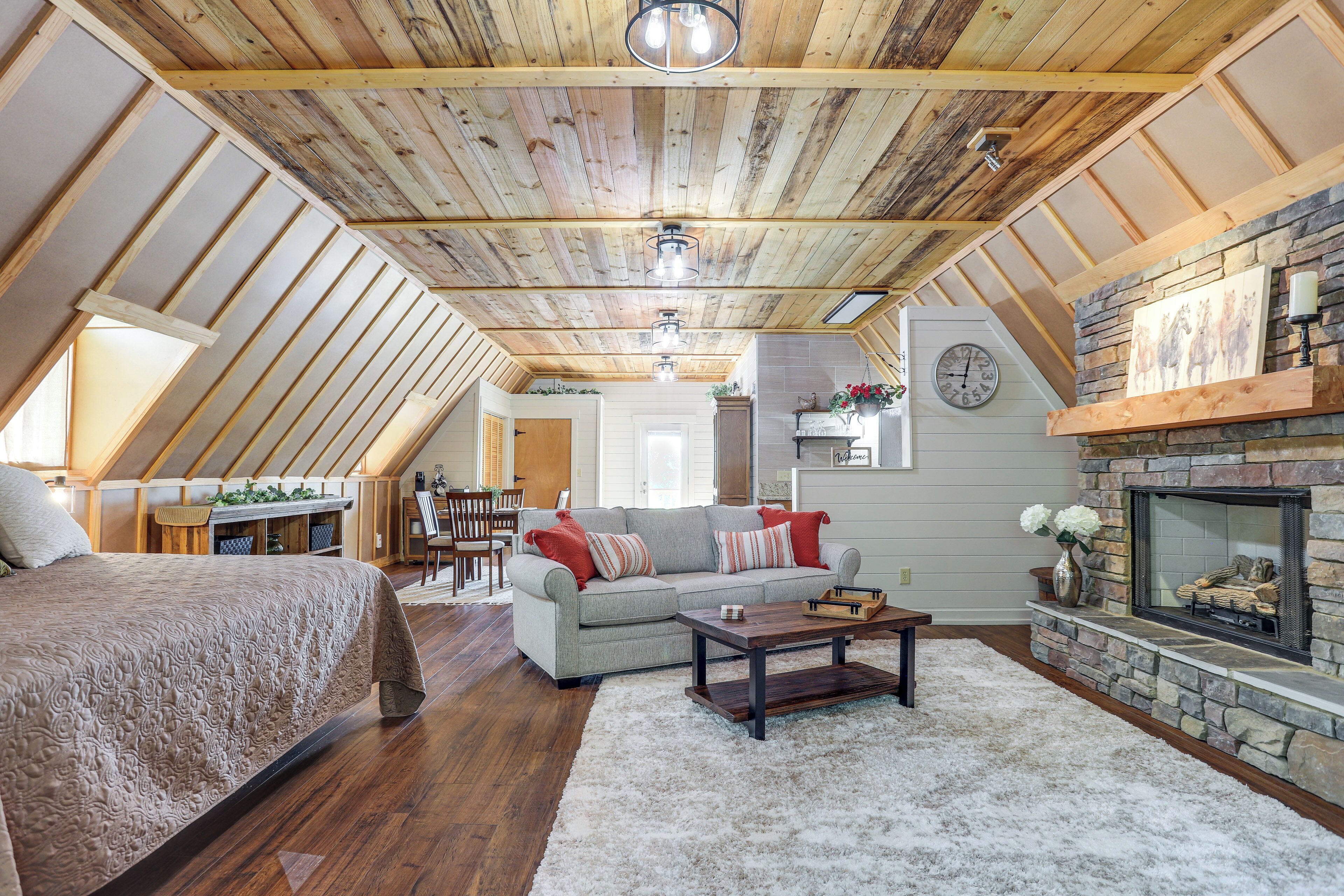 Lake Allatoona Area Studio W/ 2 Decks & Farm Views - Cartersville, GA