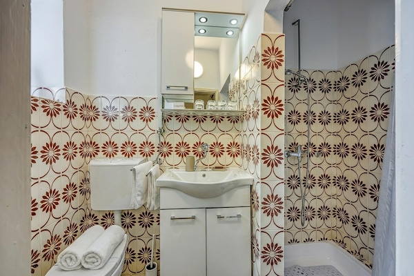 Old Bay Leave Town Apartment - Mali Losinj