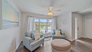 Casa, 3 quartos | Área de estar | Smart TV