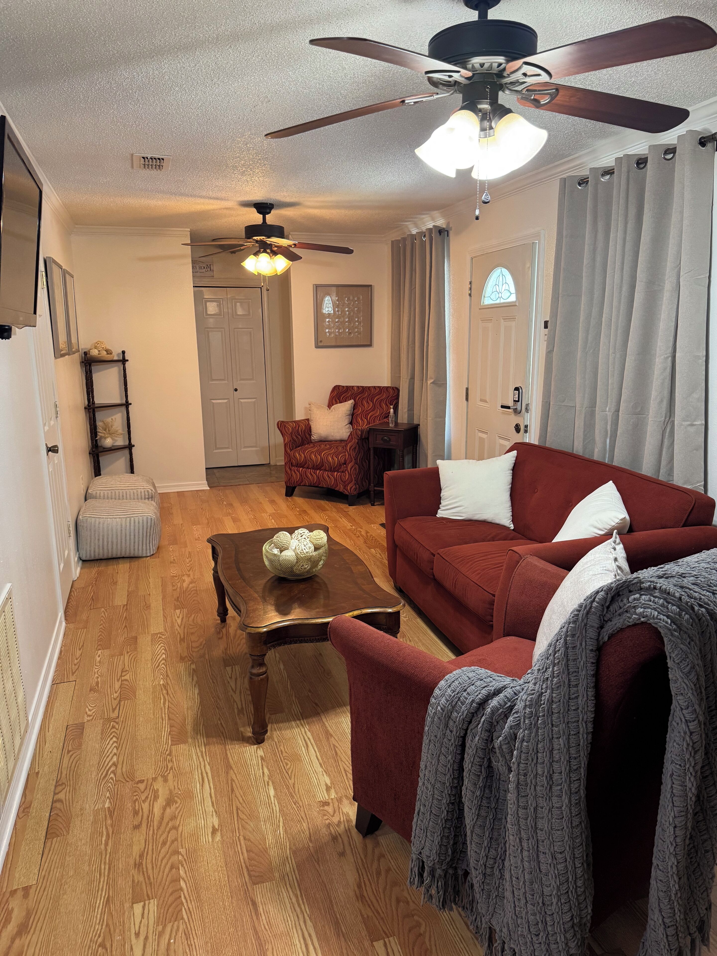 Diane's Corner \Ncozy 3 Bedroom 2 Bathroom Private Home - Biloxi, MS