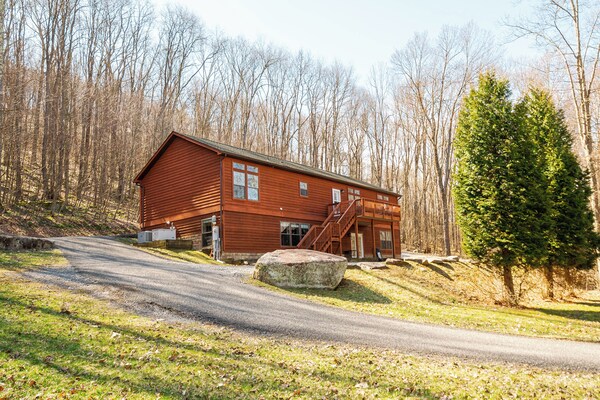 Hillside Hideaway By Taylor Made Deep Creek - Deep Creek Lake, MD