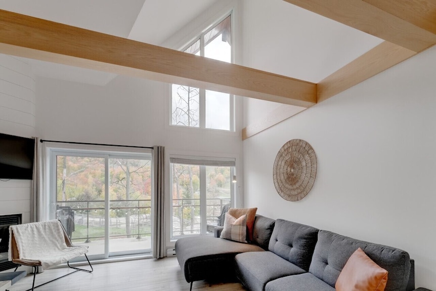 E-302- Condo Ski In And/et Ski Out 2 Chambres - Bromont