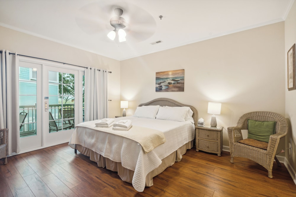 Marshwinds 2C! Marsh Views, Screen Porch, Short Distance to Beach ...