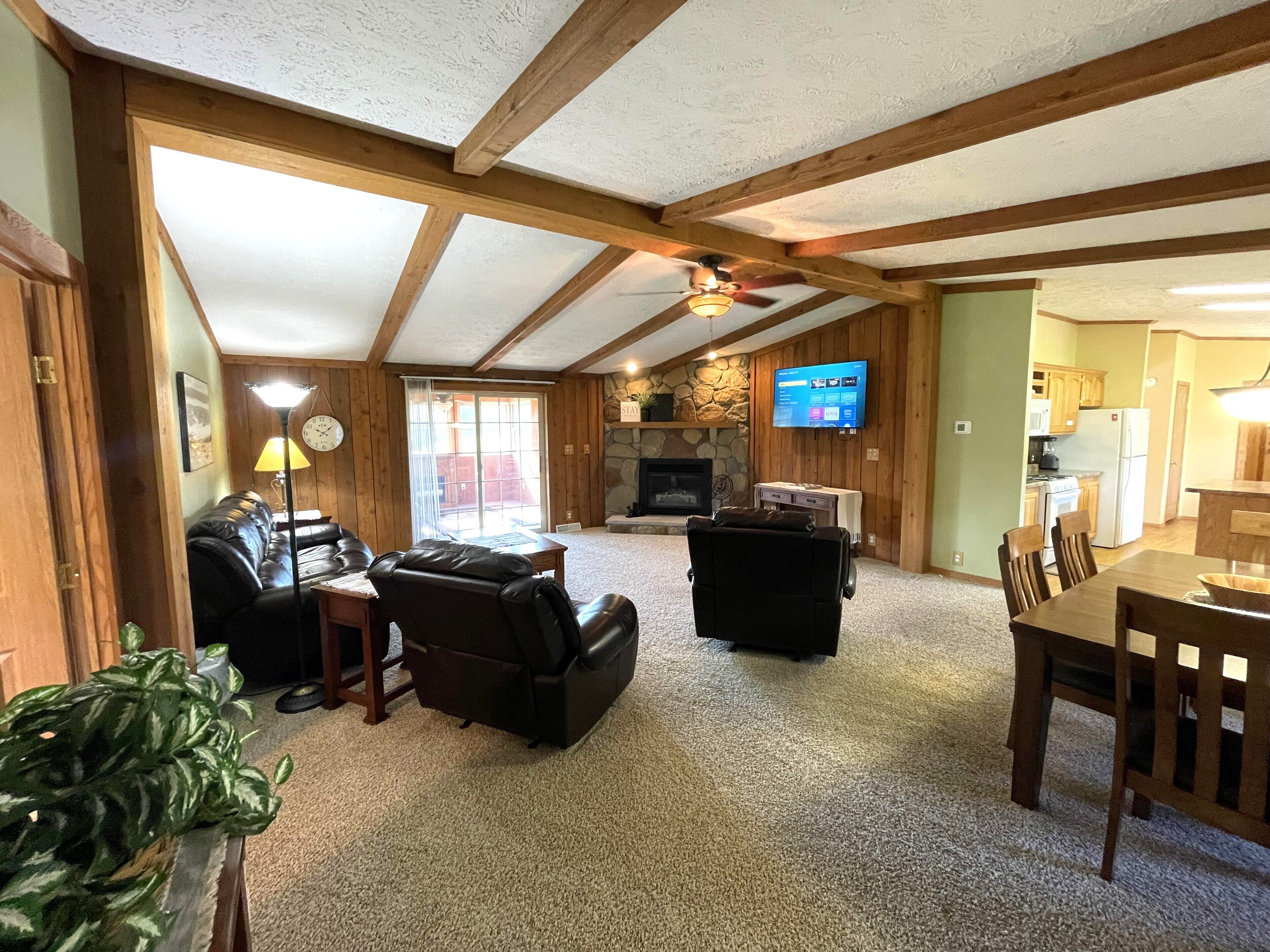 The Flagship @ Spring Brook Resort - Wisconsin Dells, WI