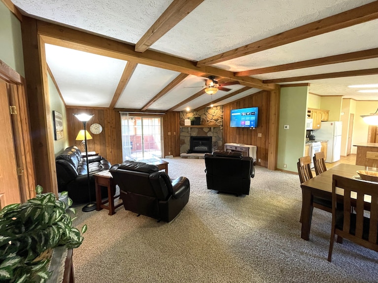 The Flagship @ Spring Brook Resort - Wisconsin Dells, WI