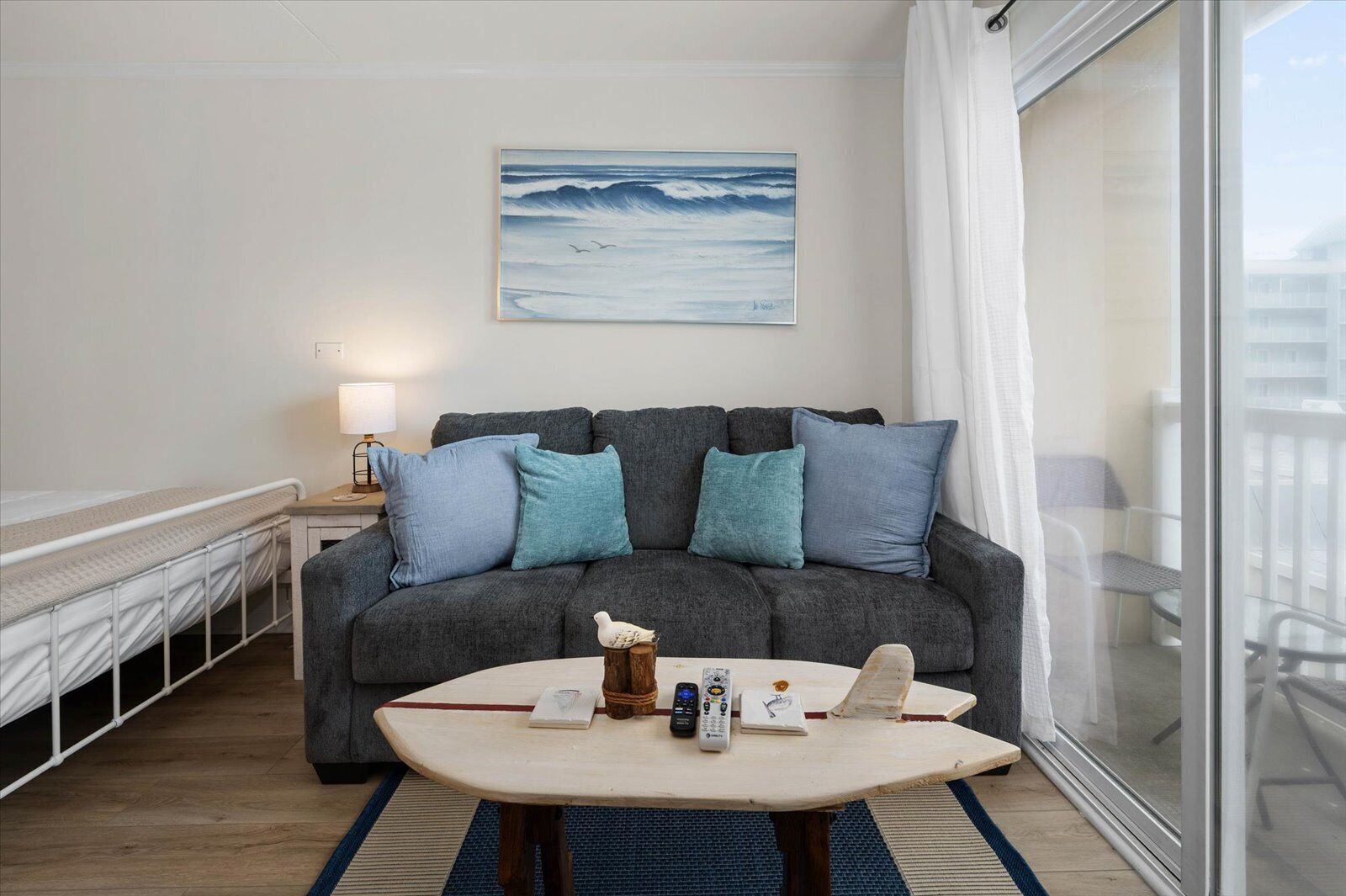 Newly Renovated Budget Friendly Oceanfront Studio - Ocean Pines, MD