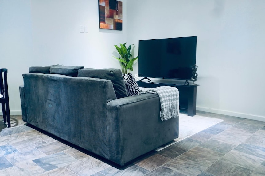 Entire Suite Neighboring Rcmp, Stadium And Airport. - Regina