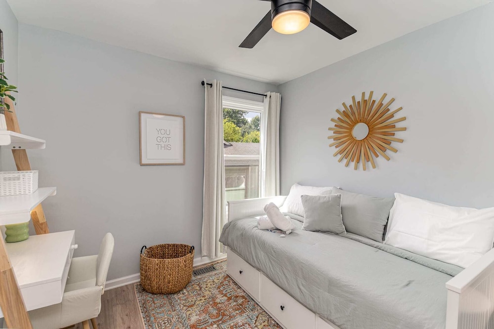 Relaxing Belmont Escape: 4br, 2.5ba, Pet-friendly - レイク・ワイリー, SC