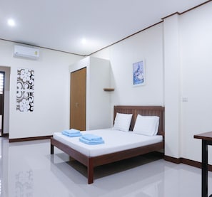 Quarto Duplo Superior | Roupa de cama fornecida 