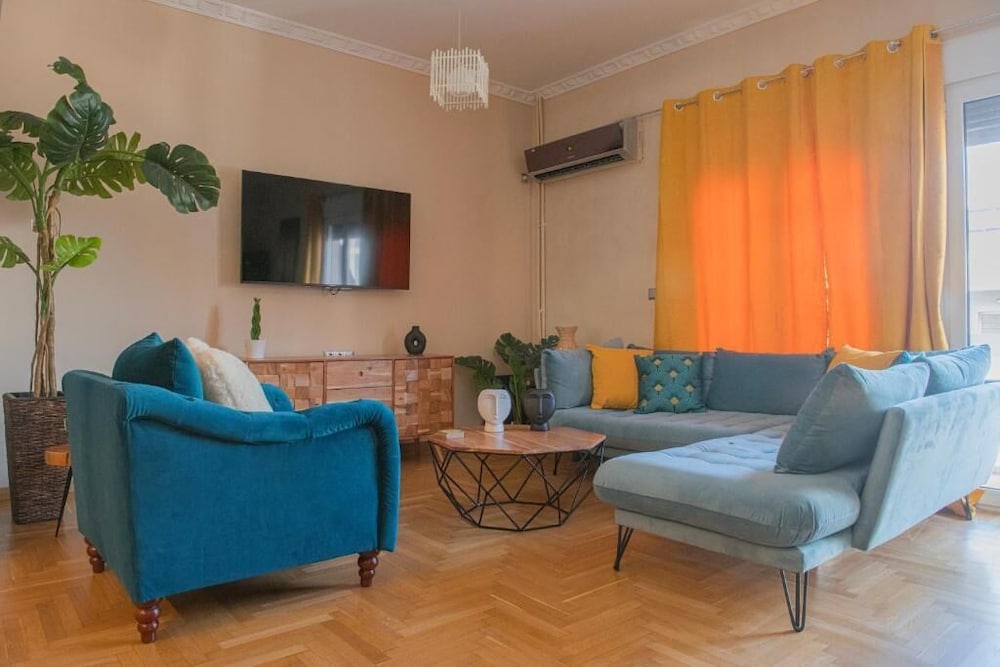 Urban Oasis Stylish Apt In Piraeus Centr - Пирей