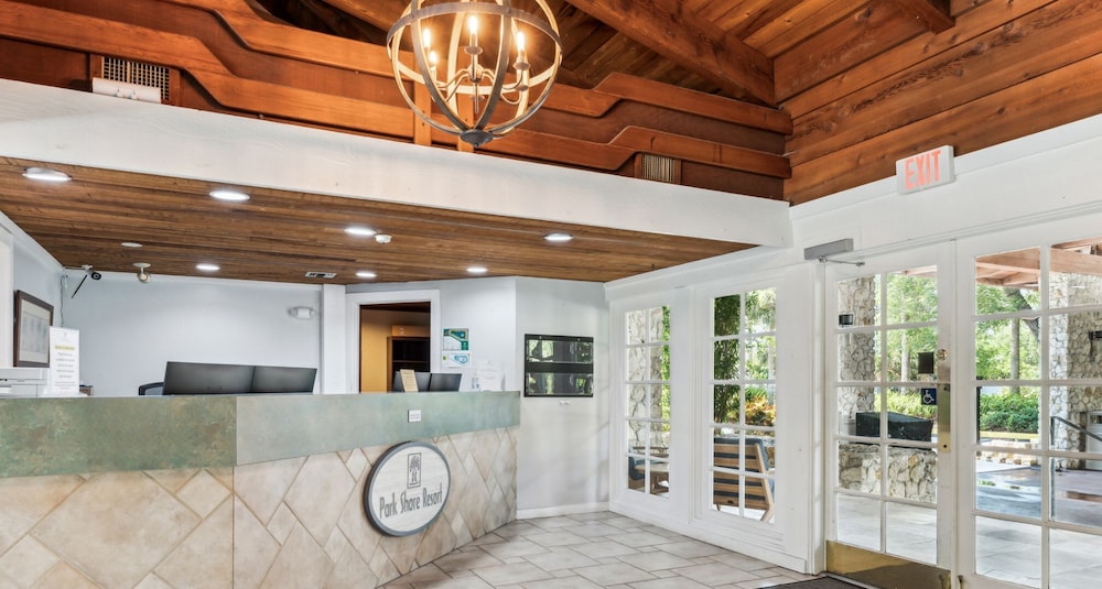 Peaceful Views And Close To Beach - Naples, FL