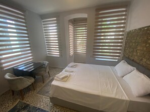 Suite-Estúdio Comfort, Vista para a cidade | Quartos insonorizados, ferro/tábua de engomar, Wi-fi grátis 