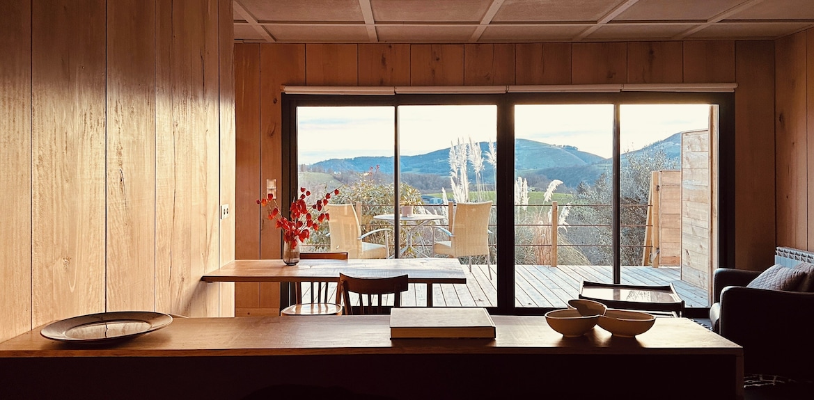 Thoreau Suite - Un Grand Studio Avec Vue Sur La Montagne - Pyrénées-Atlantiques