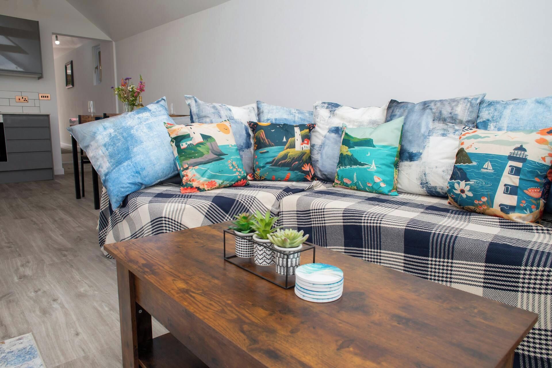 The Nook, Aberporth - Two Bedroom Cottage, Sleeps 4 - Aberporth