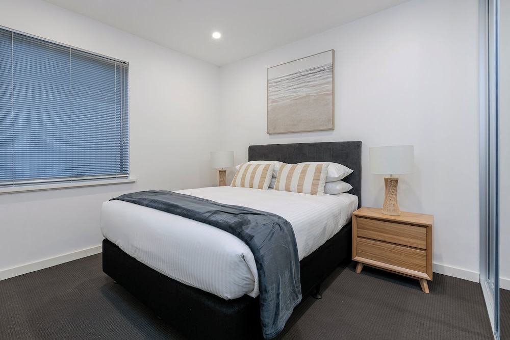 Castle - Pet Friendly, City Fringe, Office, Garage - アデレード