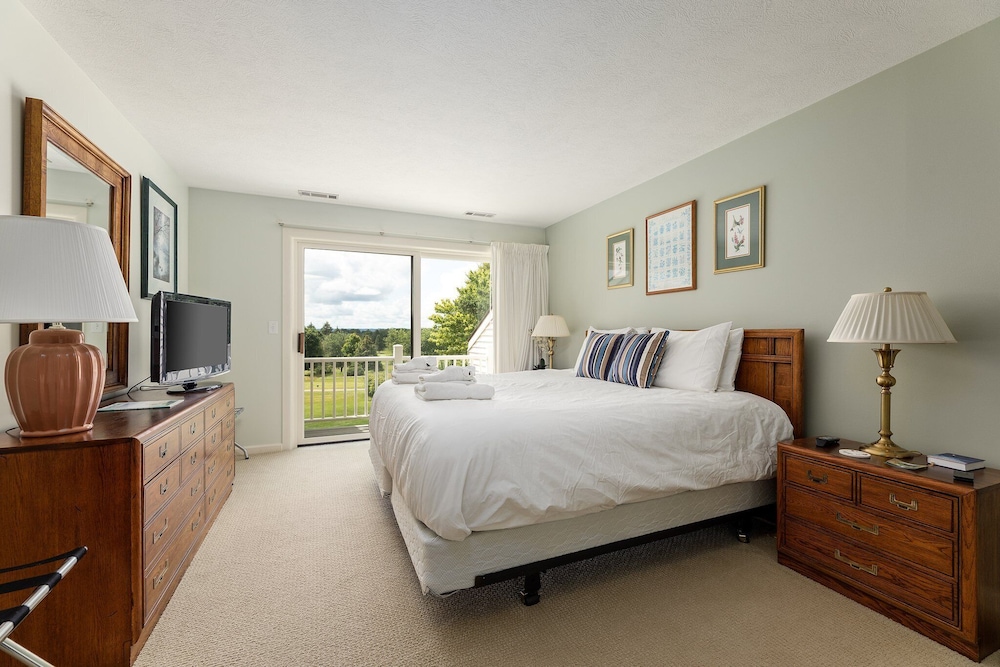 Valleyway Getaway | Golf | AC | 2 Beds + Baths - Acme | Vrbo