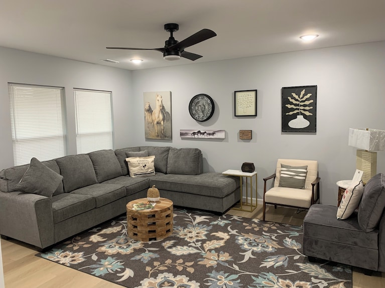 New 3-bedroom Stylish House Centrally Located In Elizabethtown. - Elizabethtown, KY