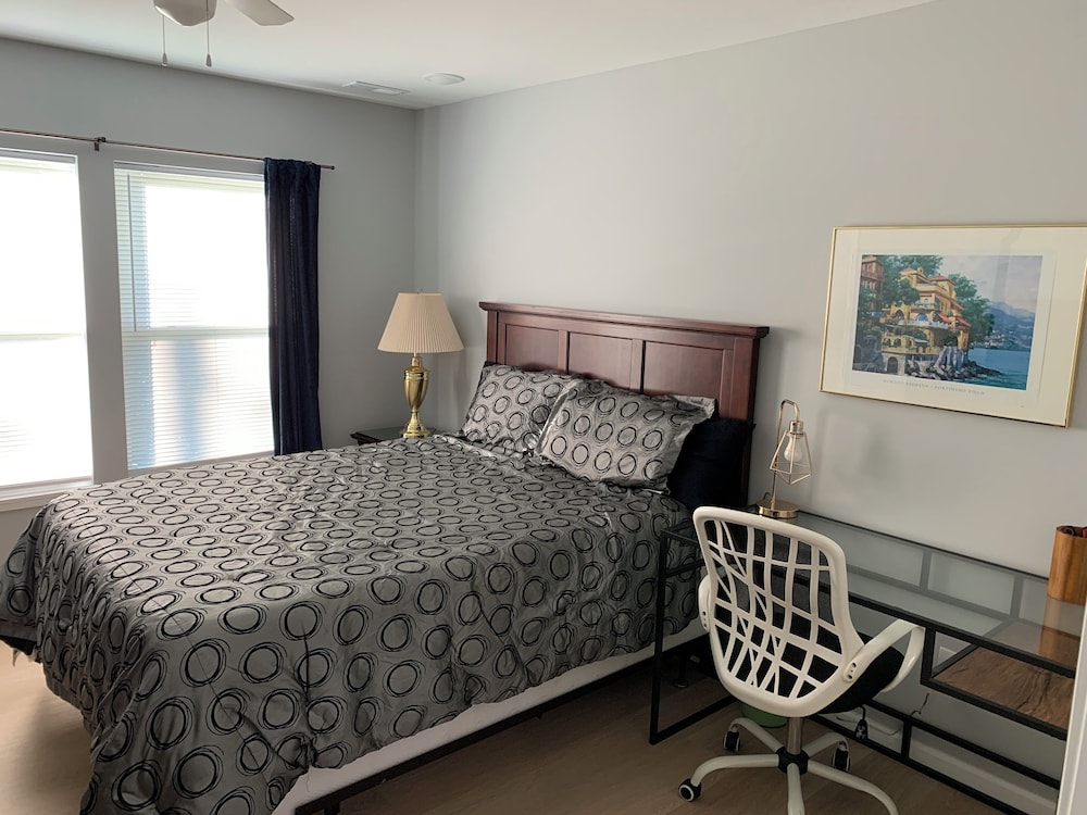New 3-bedroom Stylish House Centrally Located In Elizabethtown. - Elizabethtown, KY