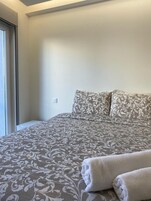 Suíte básica, banheiro privativo (Suite 2 Andar) | Wi-Fi de cortesia, roupa de cama